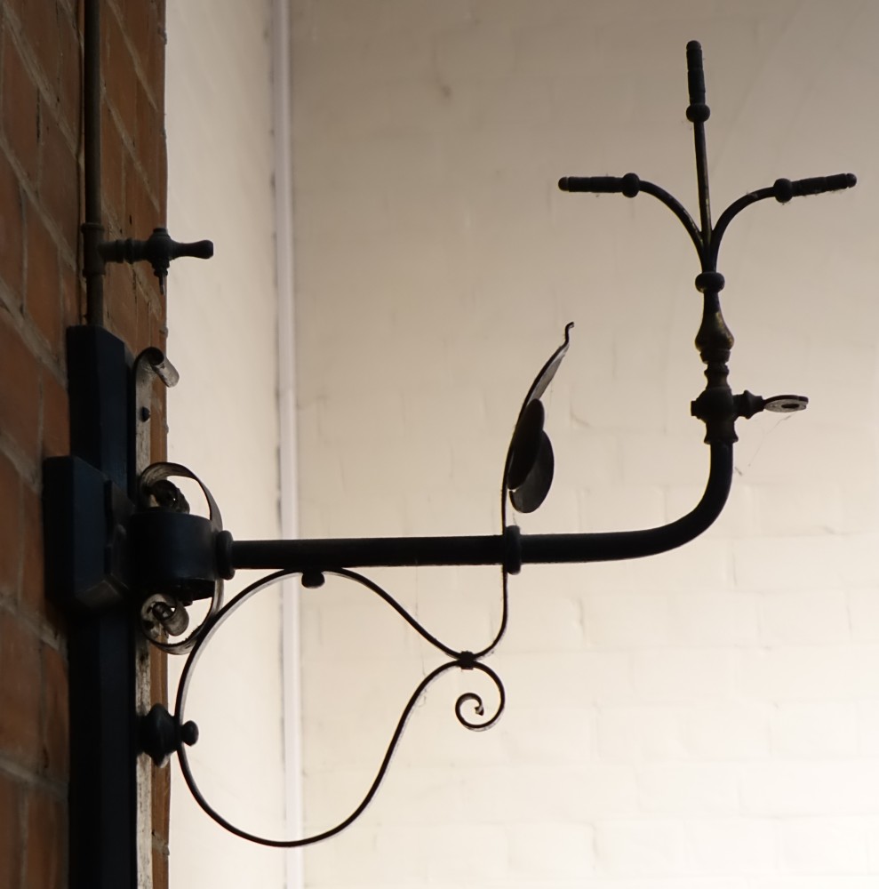 St Michael, Elm Bank Gardens, Barnes « London Churches in photographs