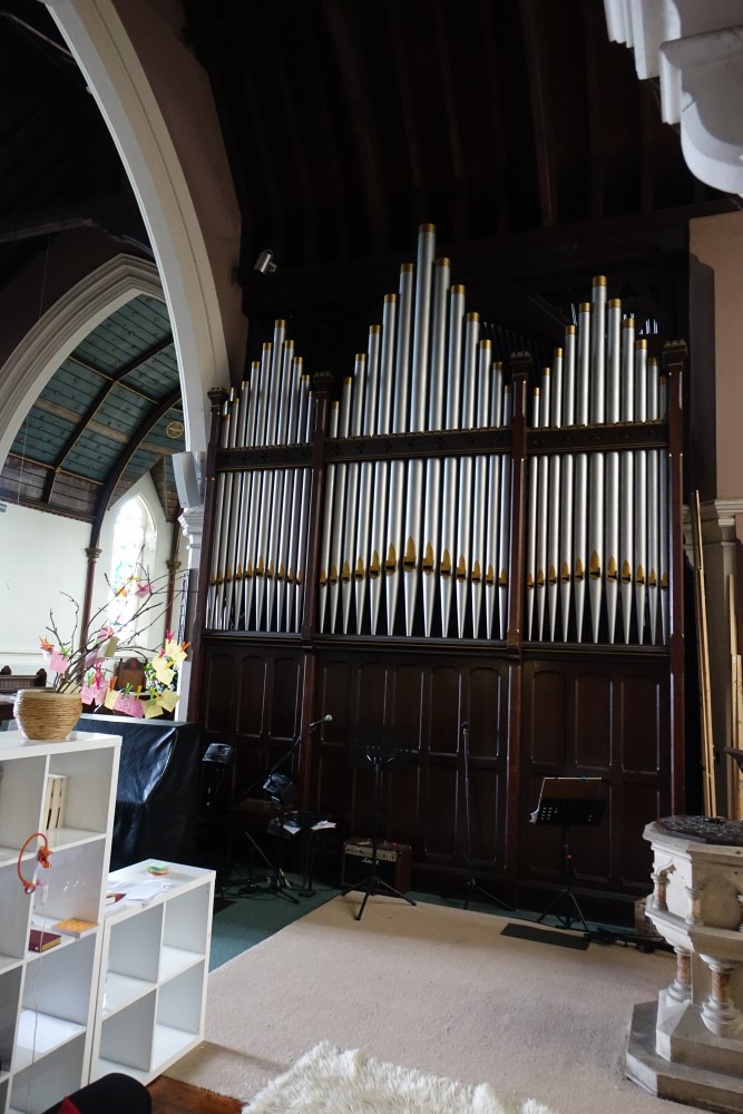 Holy Trinity, Twickenham Green, Twickenham « London Churches in photographs