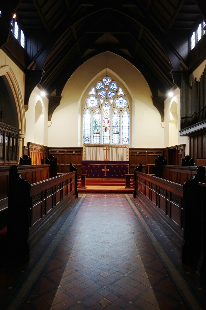 upper_tooting_holy_trinity201216_37 « London Churches in photographs