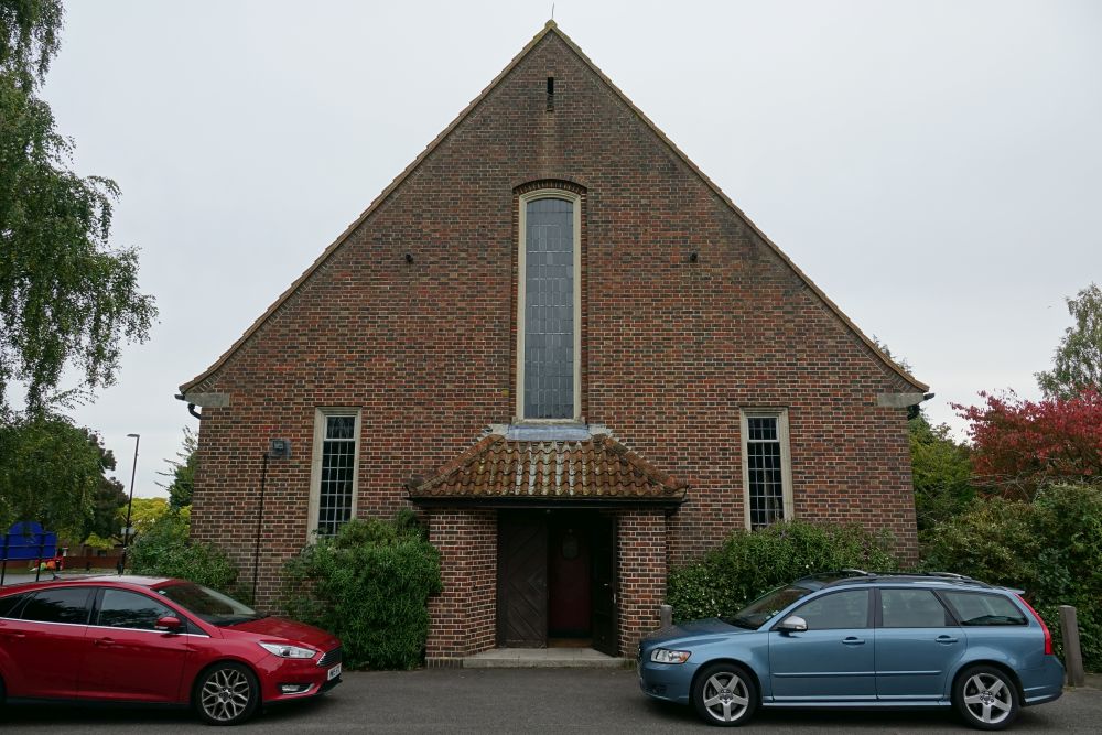 St Edward, Cleves Avenue, New Addington « London Churches in photographs