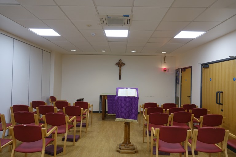 Chapel, St George’s Hospital, Tooting « London Churches in photographs